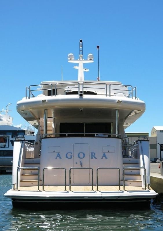 Yacht AGORA, a Horizon RP105 Superyacht | CHARTERWORLD Luxury Superyacht Charters